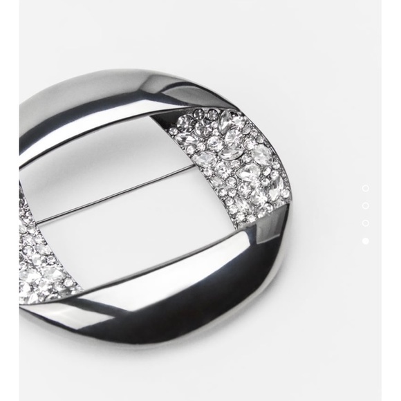Zara | Jewelry | Zara Rhinestone Circular Brooch | Poshmark